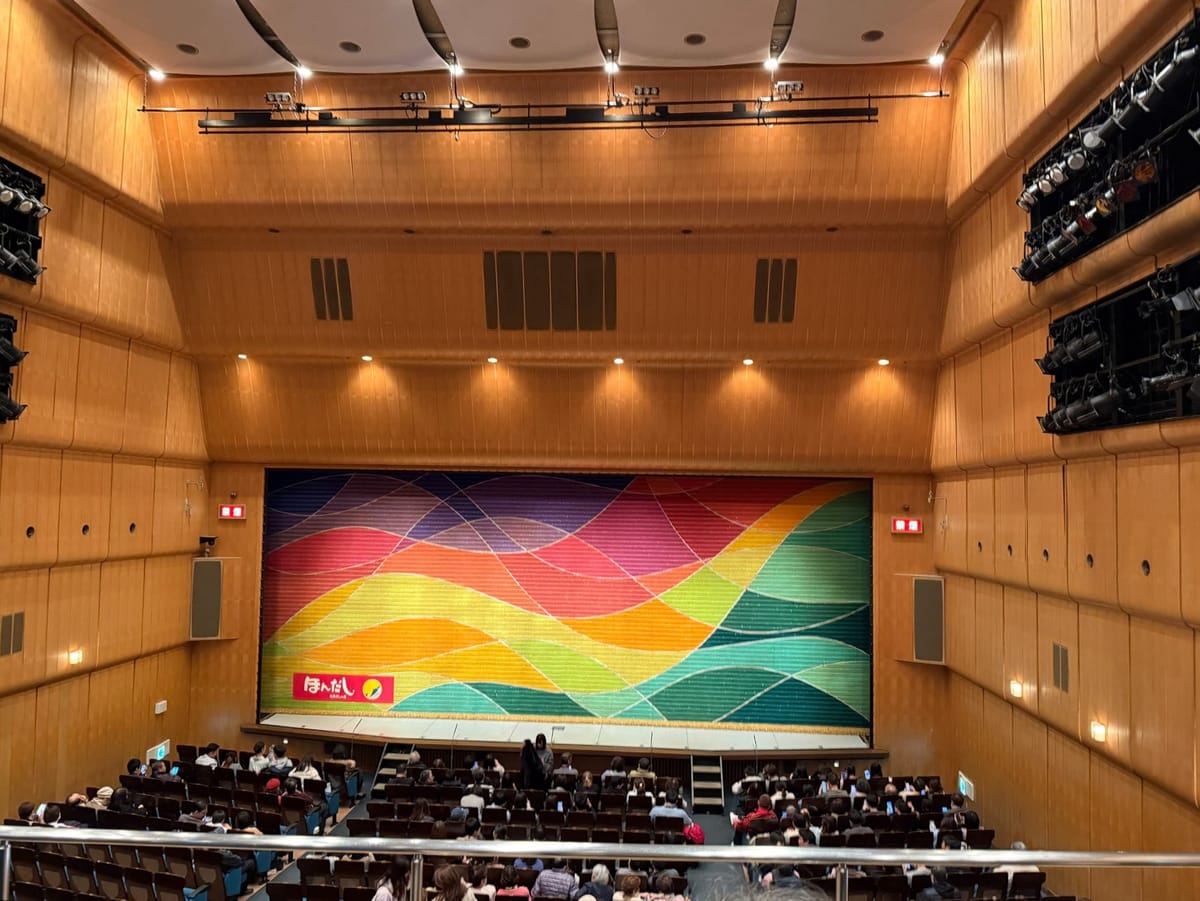 Japanese Comedy in Osaka: A Live Show Adventure #260